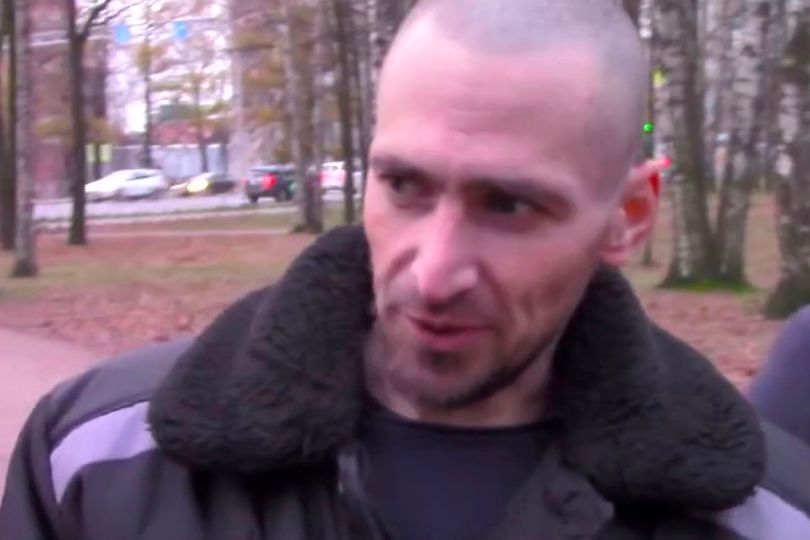 'Maniac' serial killer goes on the run after being released from prison ...