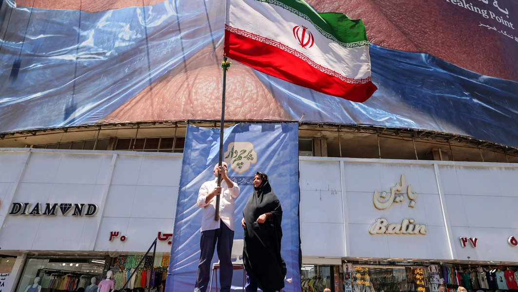 Oil prices drop as US-Iran draft deal emerges