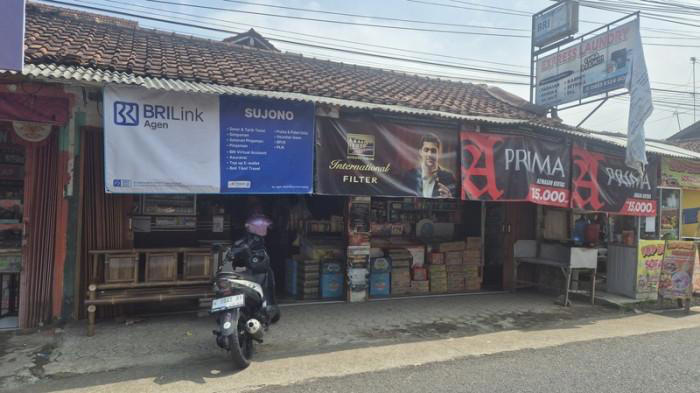 Ramah bikin betah, Agen BRILink Sujono di Pasiraman Lor Banyumas ubah ...