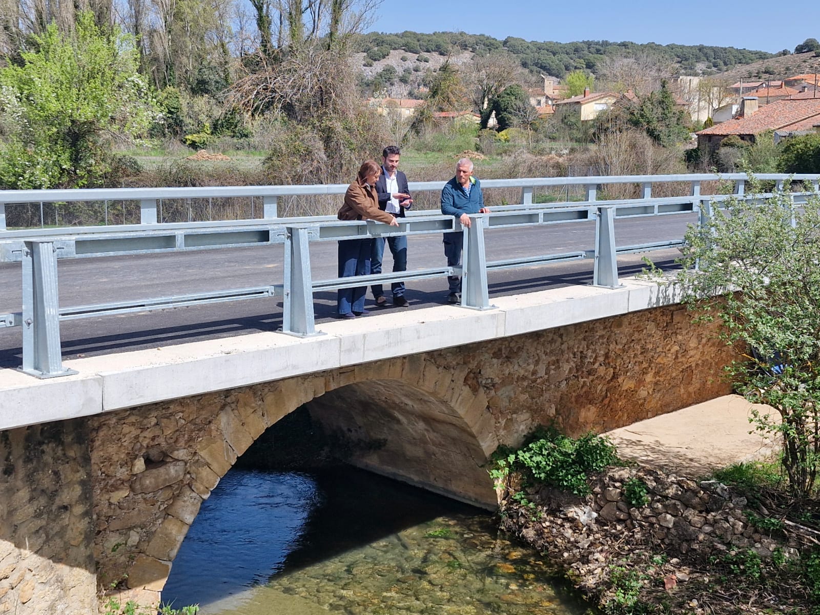 Quintana Redonda y Las Cuevas de Soria 'reestrenan' su carretera