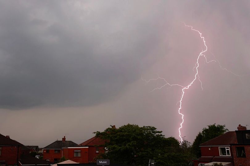 Met Office issues thunderstorm warning for Devon amid May heatwave