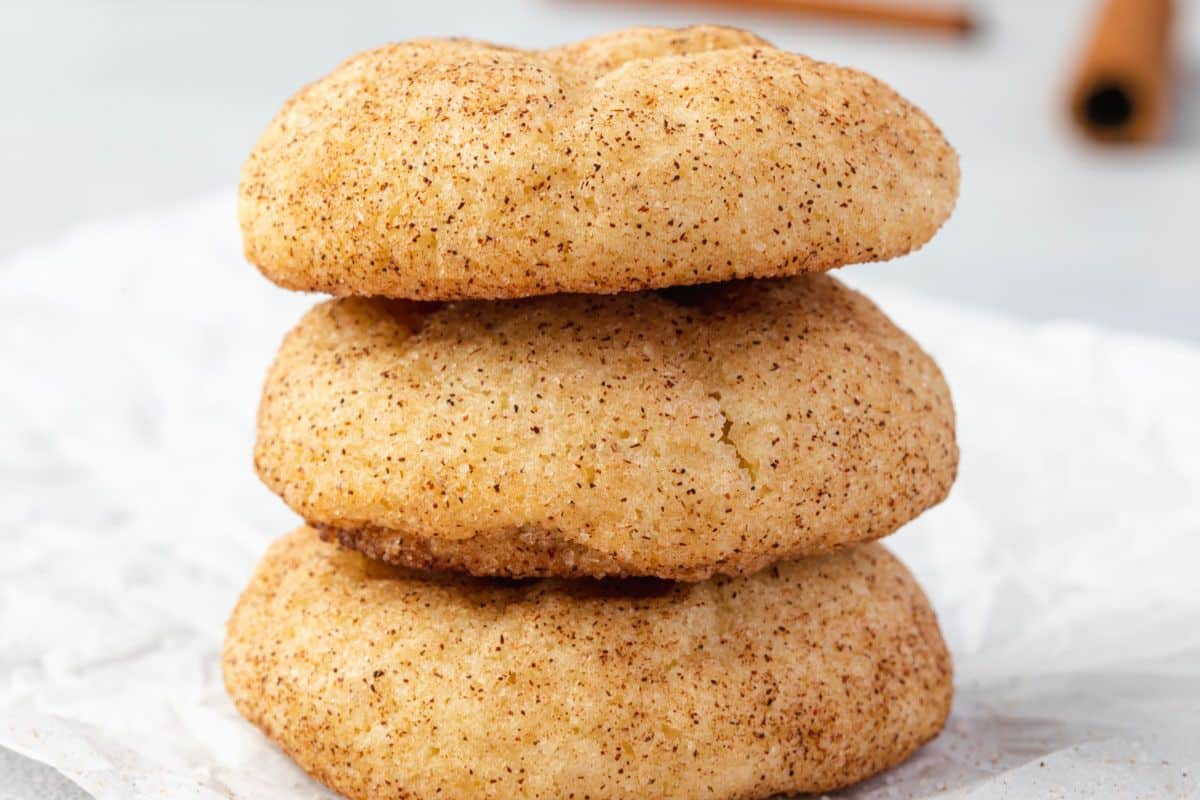 21 sturdy road trip snacks that travel well