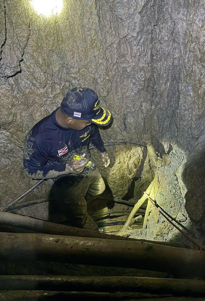 5 gold hunters trapped inside flooded cave for 6 days rescued as search ...