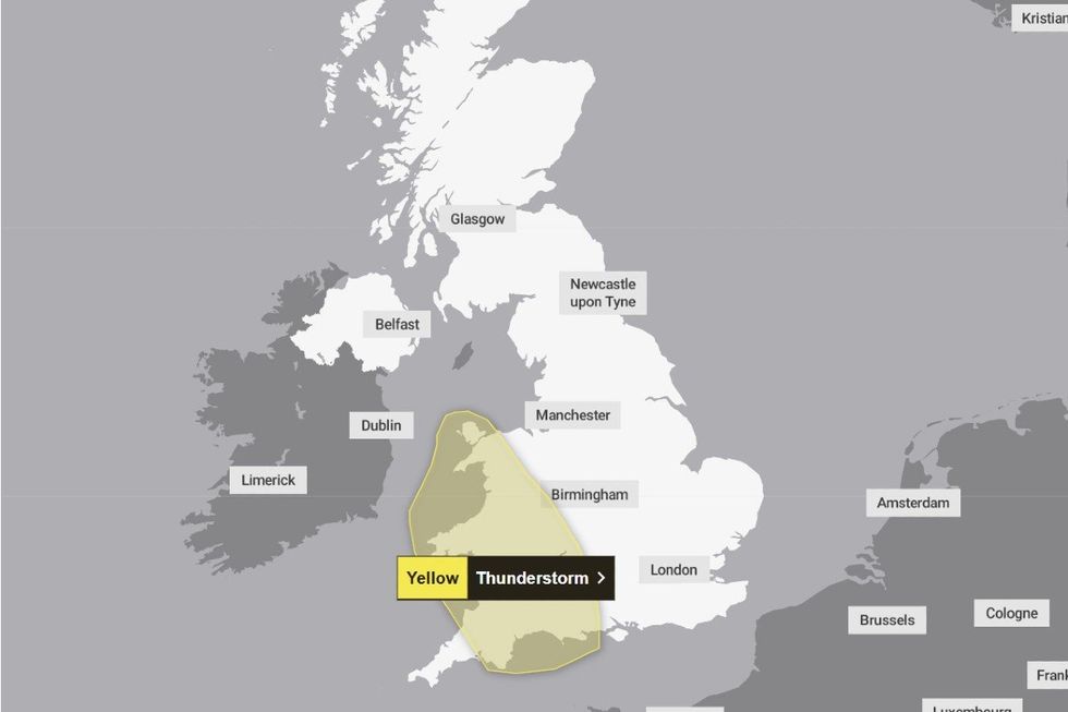 Met Office issues urgent thunderstorm warning as Wales and South West ...
