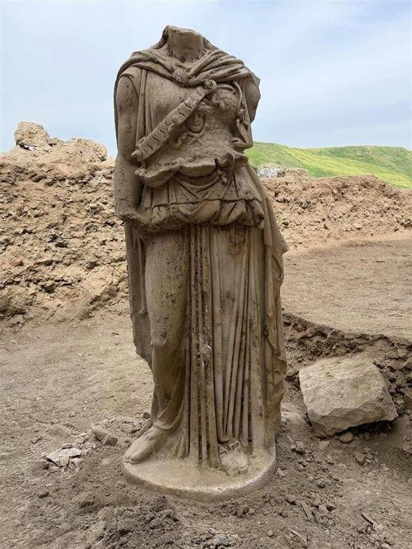 Ground-breaking dig unearths ancient statue in biblical city