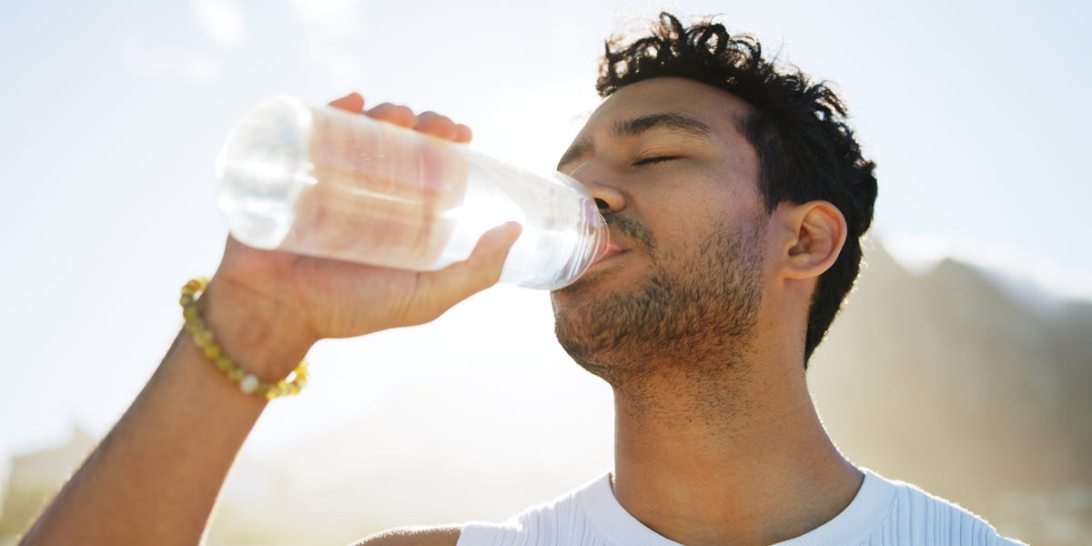 How to spot the symptoms of dehydration – and the amount of fluid that ...
