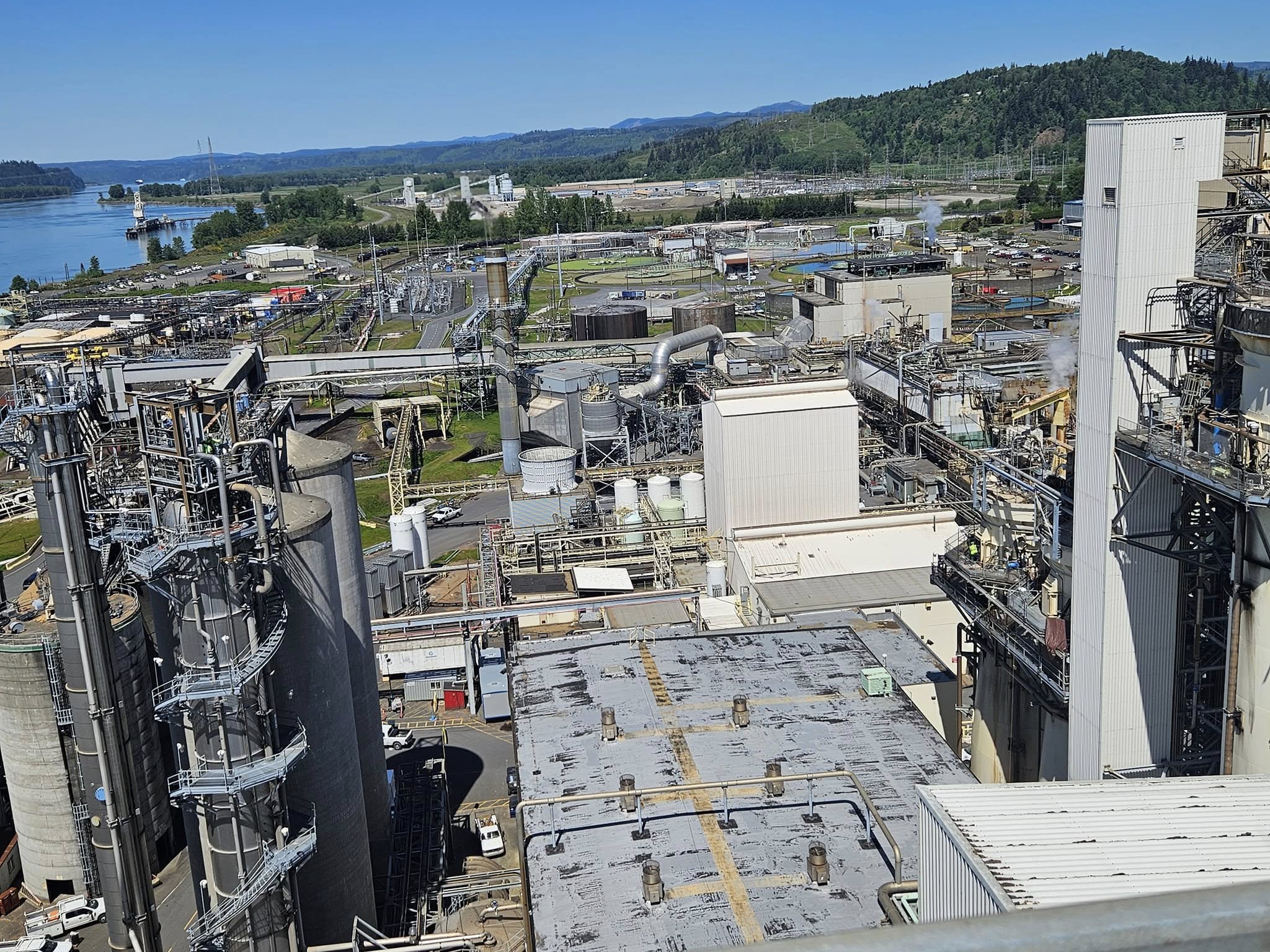 Chemical Spill at Washington Paper Mill Leaves 1 Dead, 9 Unaccounted ...
