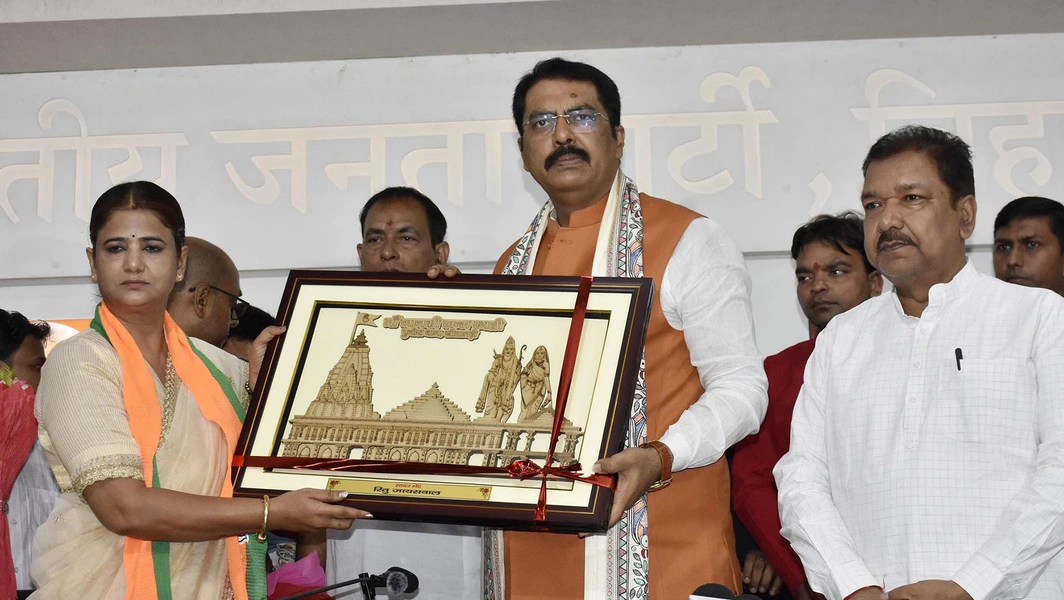Former RJD women’s wing chief Ritu Jaiswal joins BJP in Patna
