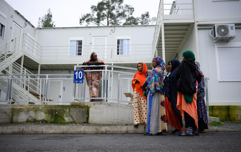 Migrants plunge from building during large-scale Cyprus raid
