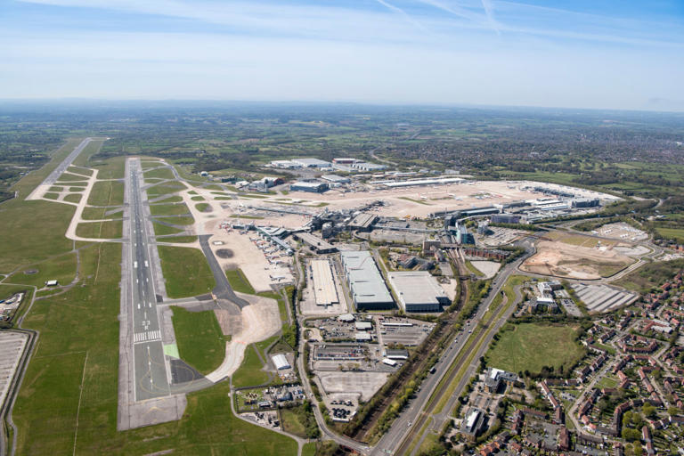 Is Manchester Airport closed?: Latest traffic news as police attend ...