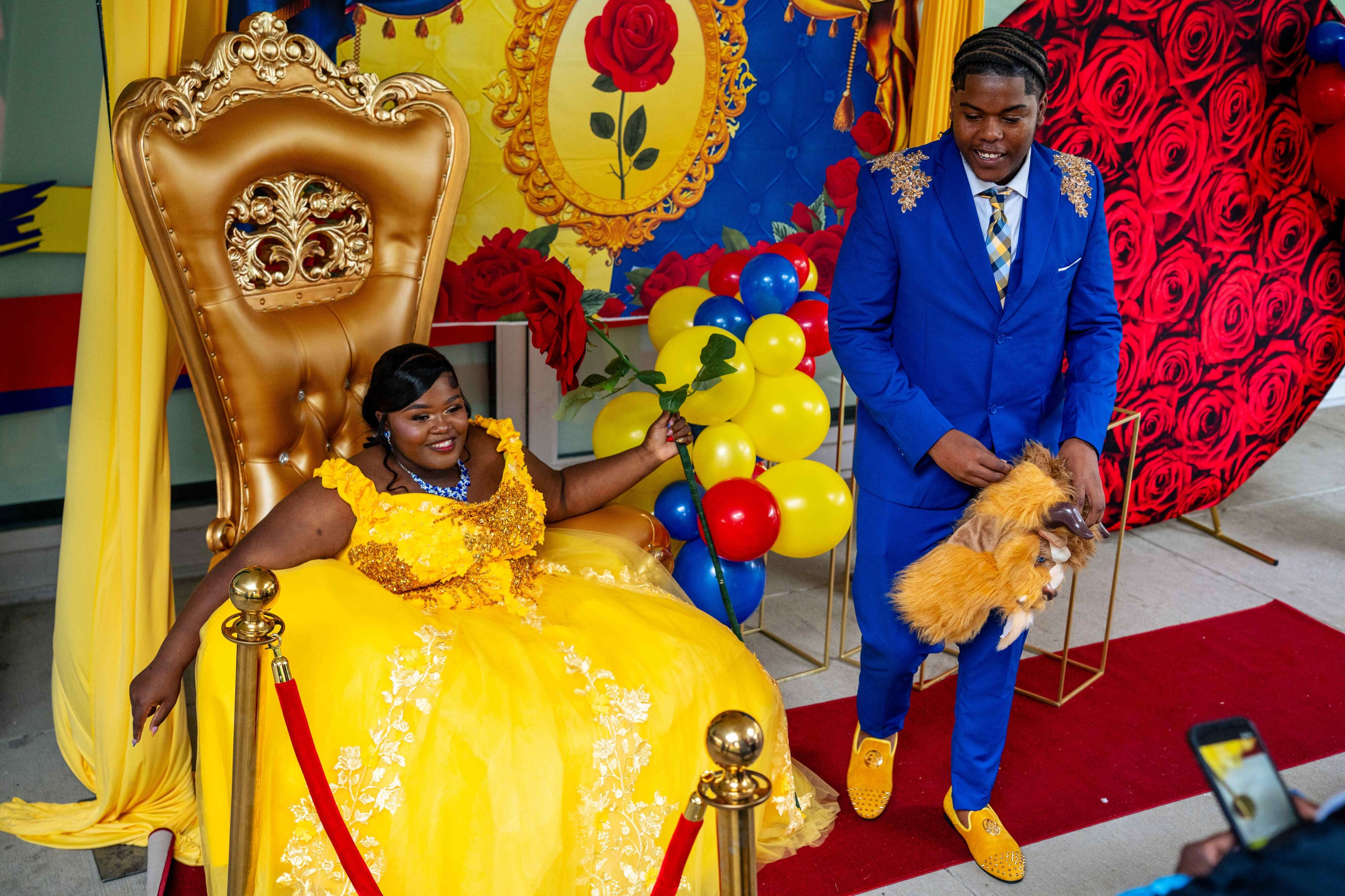 Kalamazoo Central viral 'Beauty and the Beast' prom entrance has a ...