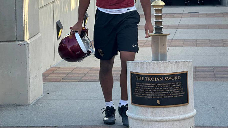 USC Trojans give quarterback Jayden Maiava explosive new receiver talent