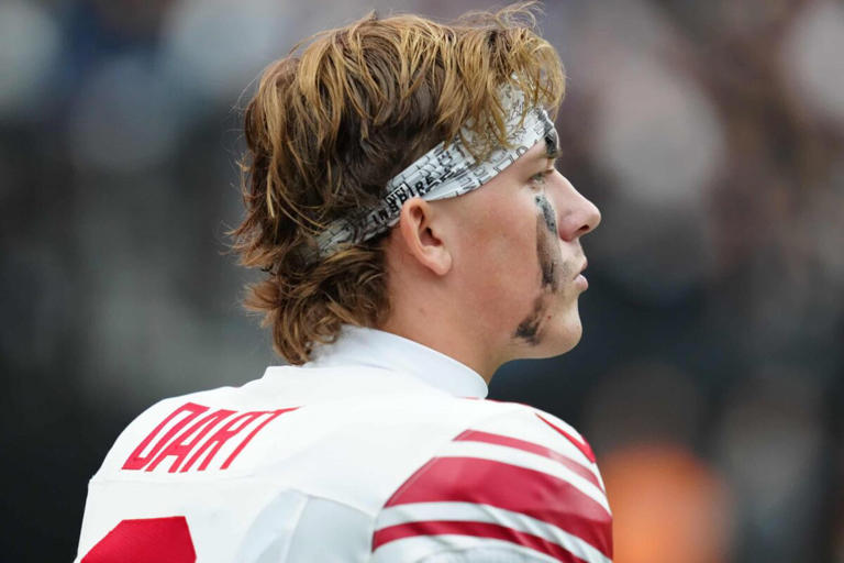 Giants locker room extremely fractured after Jaxson Dart-Donald Trump ...