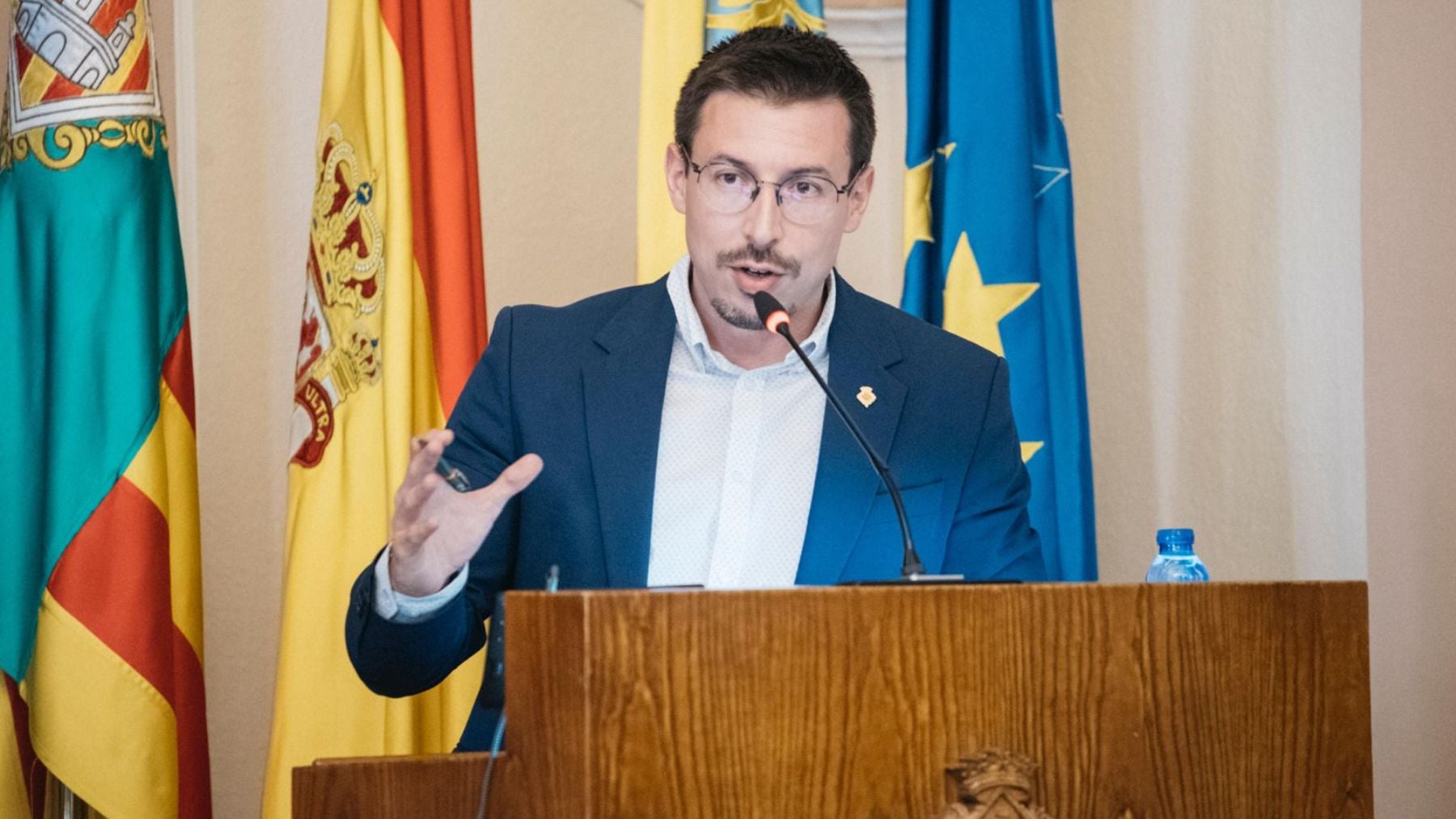 Vox acelera con la prioridad nacional: pide priorizar el producto ...