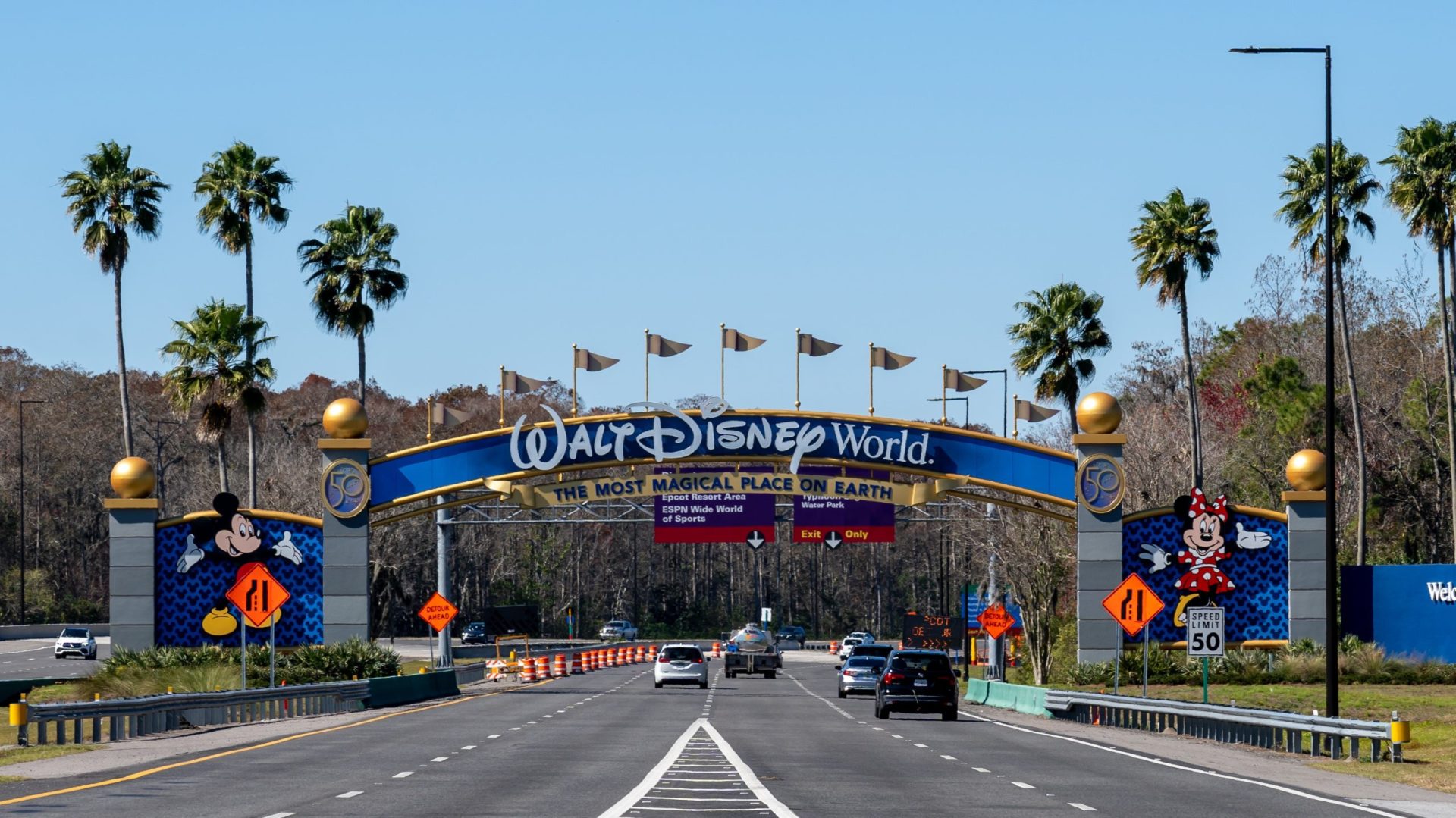 Follow these 9 expert tips to magically save money at Disney