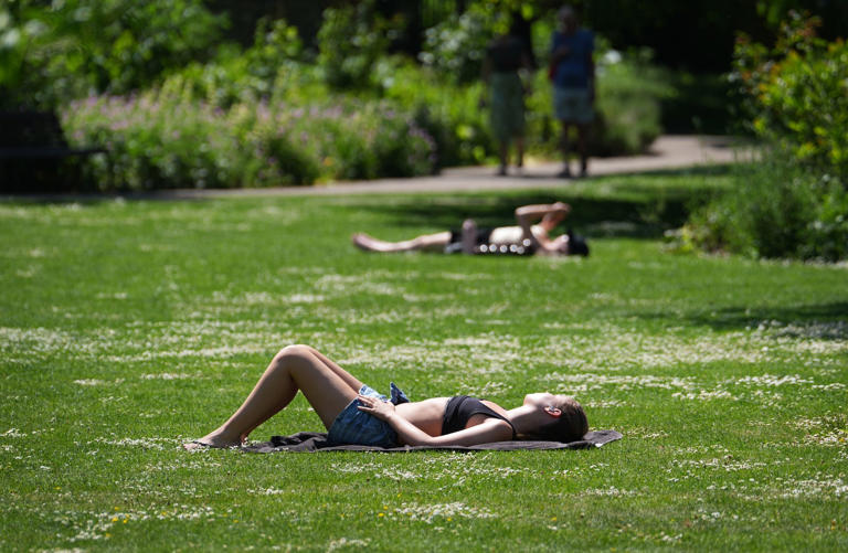 Britons urged to keep safe after nine water-related heatwave deaths