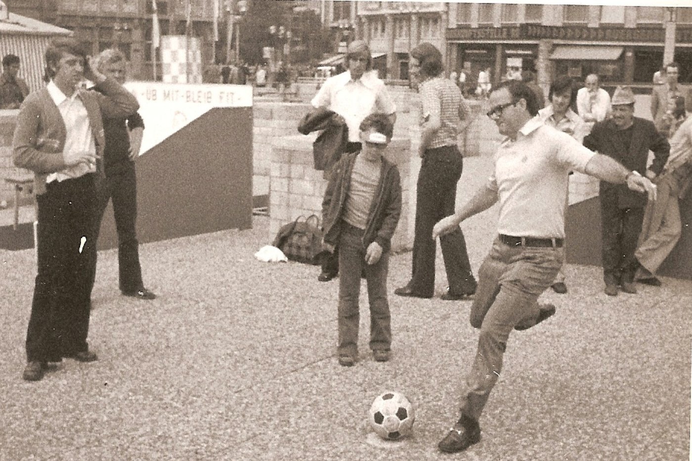 Lamar Hunt's legacy: World Cup adventures with sons Clark and Dan, and ...