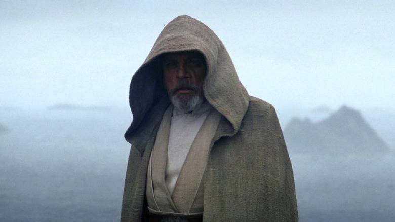 15 Star Wars plot holes that had to be explained outside the movies
