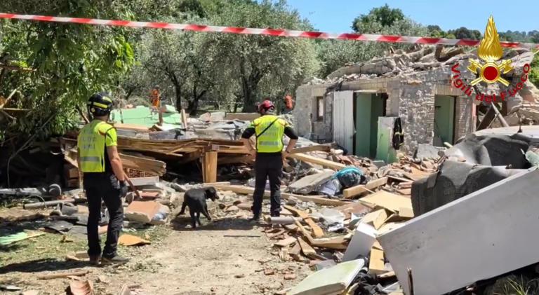 Esplosione in una villetta: edificio distrutto, disperso il ...