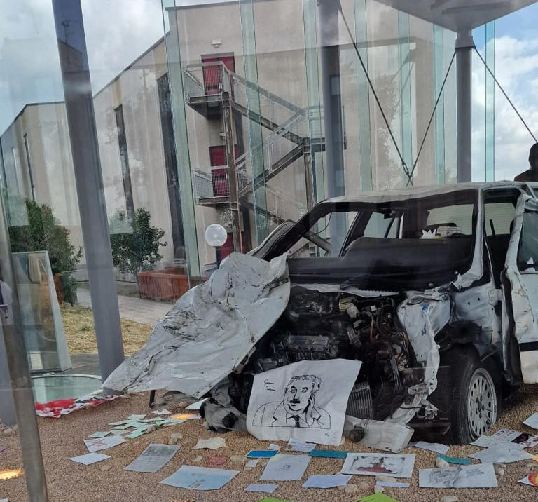 Scoppia il caso sul trasferimento dell’auto di Capaci: la protesta del ...