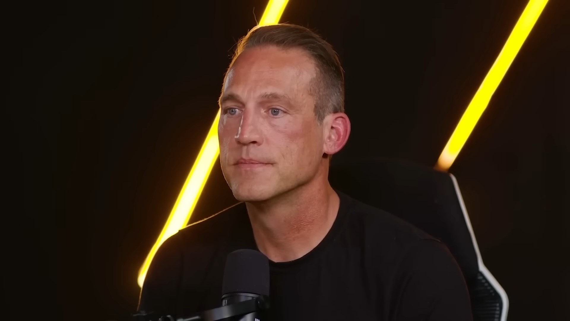 Former officer reveals why governments will never let Bitcoin be accepted