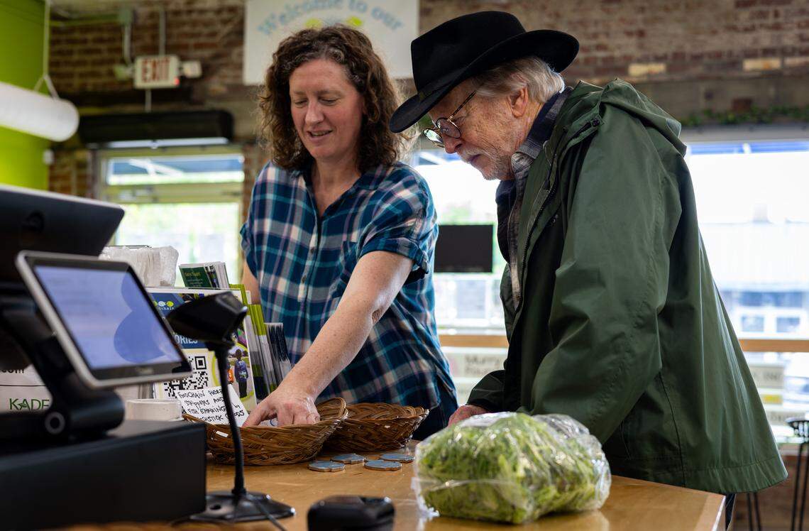 FoodChain opens new grocery store with a focus on local, fresh food