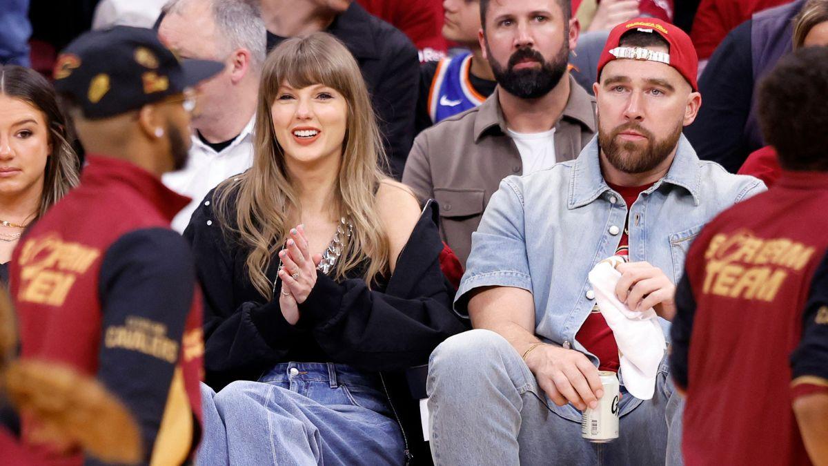Taylor Swift and Travis Kelce’s courtside beer chug exposes ...