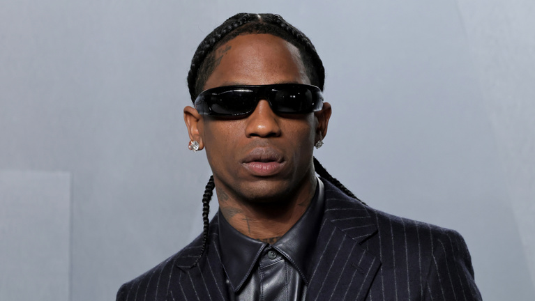 Már a jegyvásárlásnál is egymást taposták Travis Scott budapesti rajongói