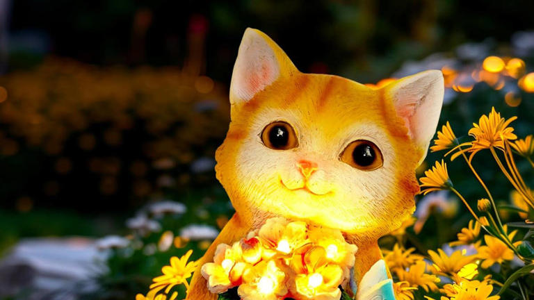 Amazon offers $19 solar light statues in 3 adorable animal designs for ...