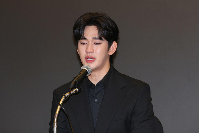Kim Soo Hyun phá vỡ sự im lặng
