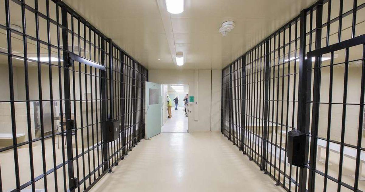ICE detainee dies in isolation after pleas to call mother are ...
