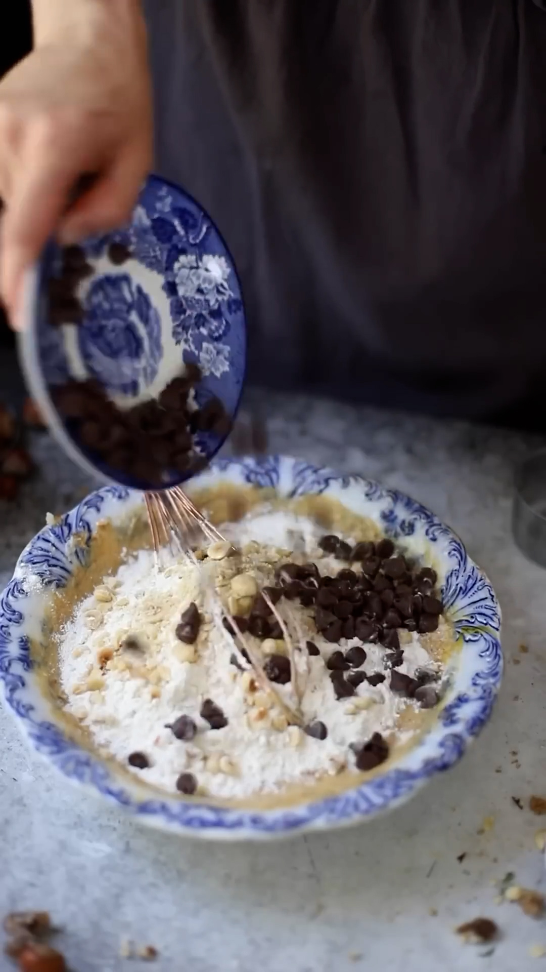 Chocolate chip cookies with caramelized butter flavor