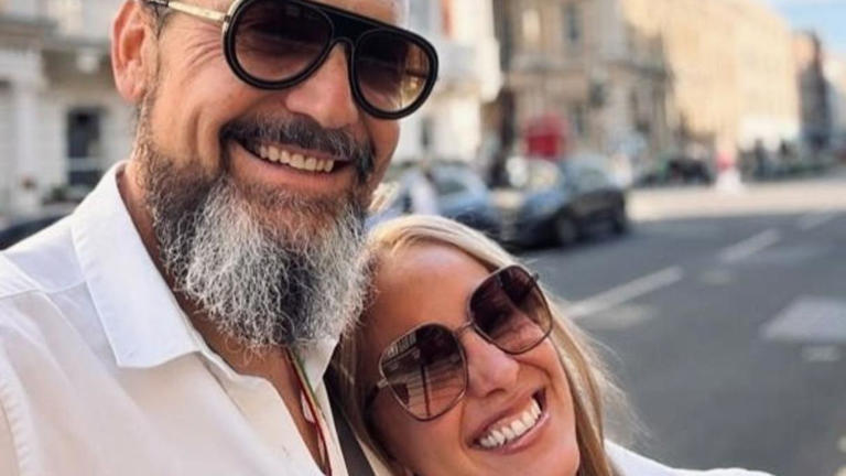 Ella es la misteriosa prometida de Reyli Barba con quien llegará al altar