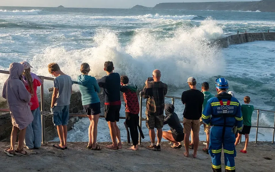 Cornwall grandfather dies rescuing granddaughter from sea
