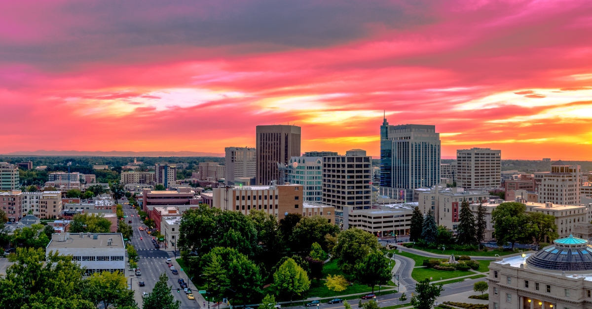 10 places retirees are picking over Florida and Arizona (#7 is a clever ...