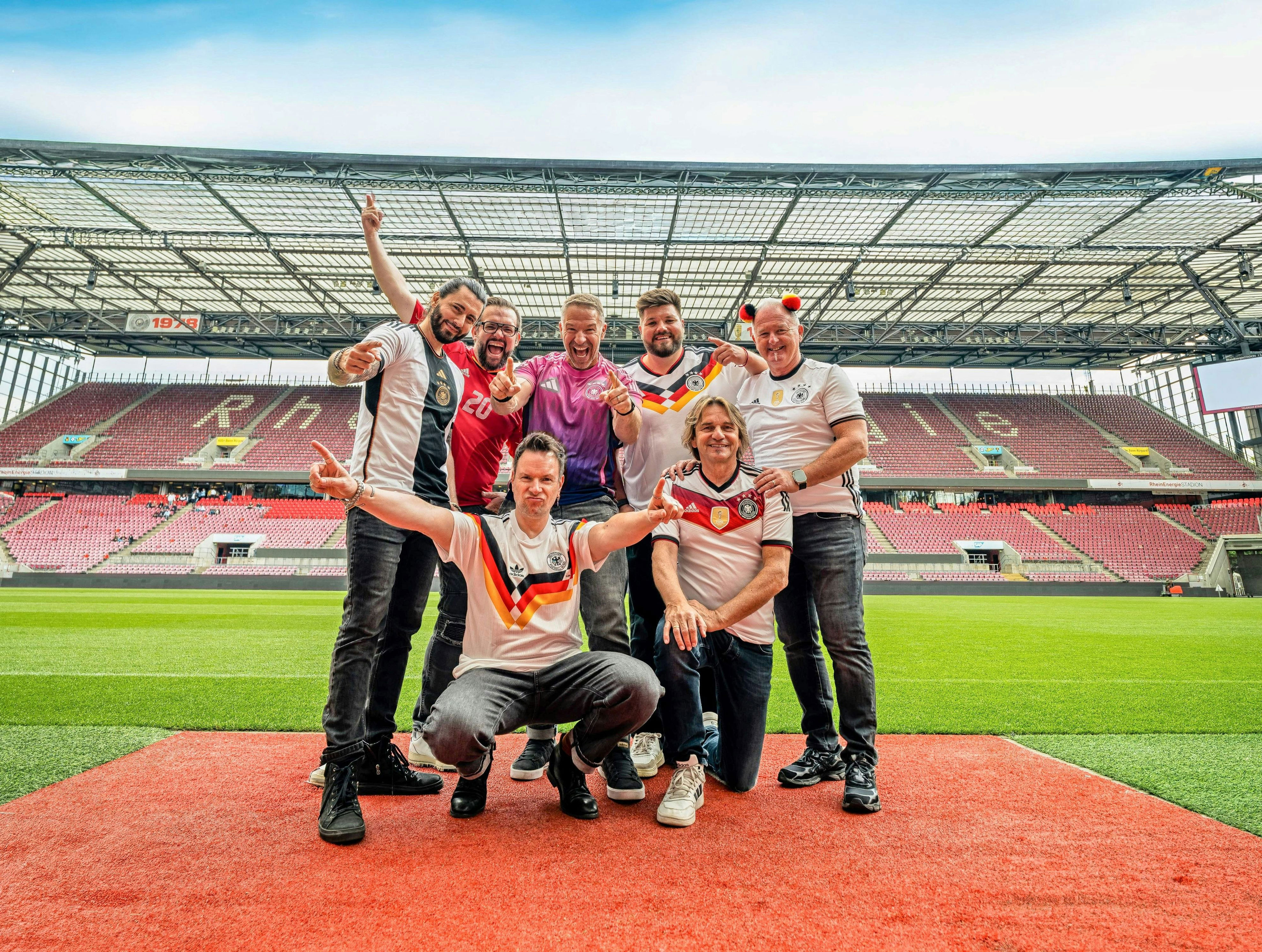 Kölsche Ecke: Höhner wollen mit DJ nächsten WM-Hit landen