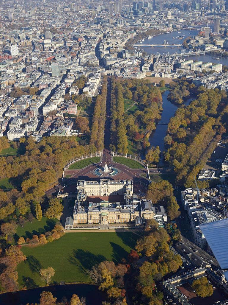 Warning for King Charles' 775-room home Buckingham Palace amid heatwave