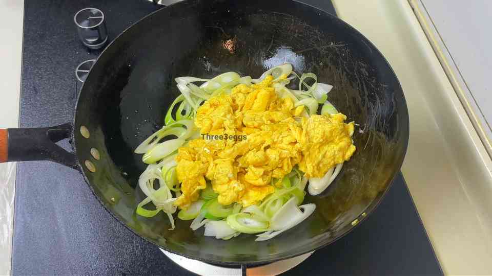 Master wok cooking with 3 incredible stir-fry dishes