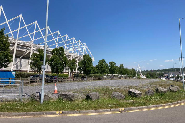 Swansea City wants huge fan park where fans can pour their own pints