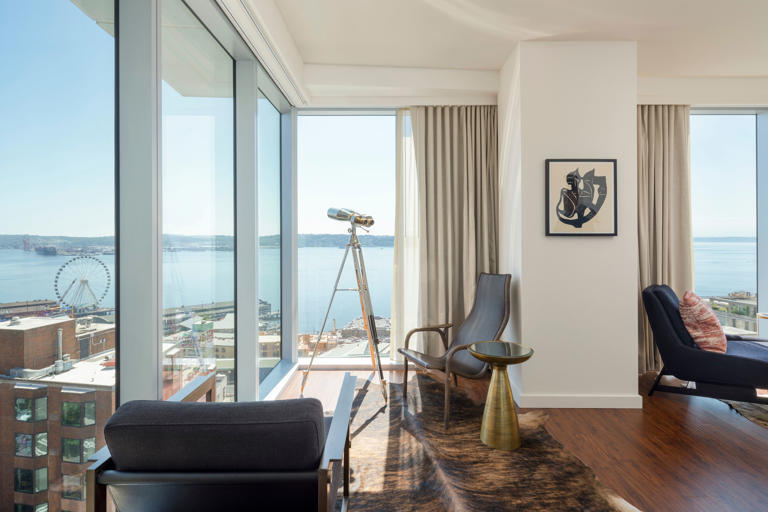 Where to stay in Seattle if you like to eat