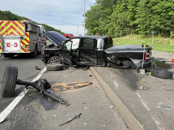 Middlefield crash causes injuries, traffic delays