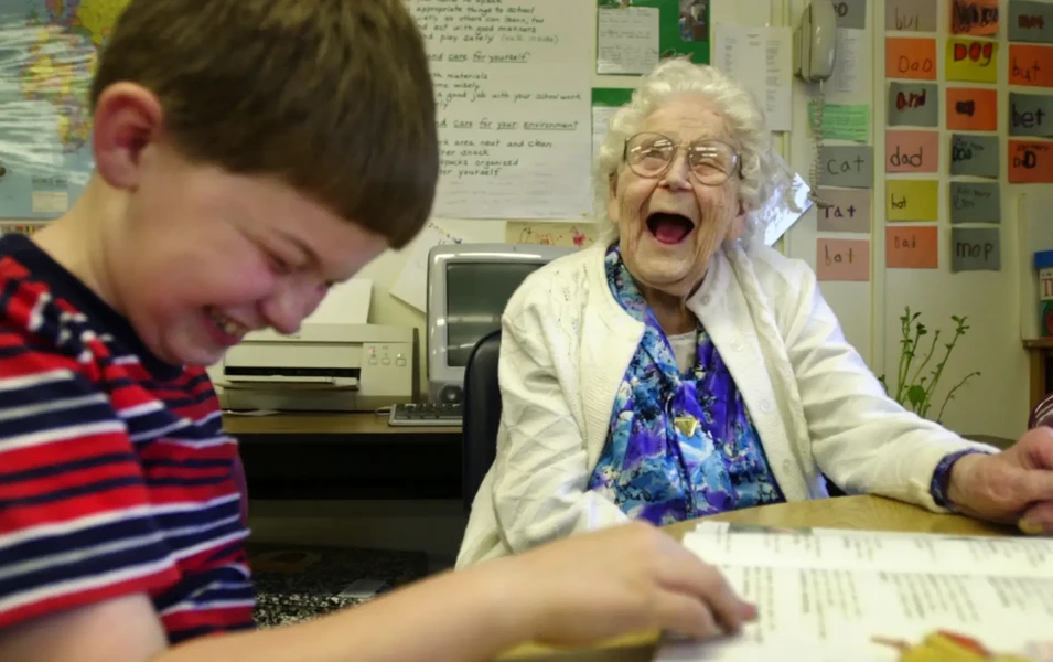 Grandparents linked to better school outcomes, UK report finds