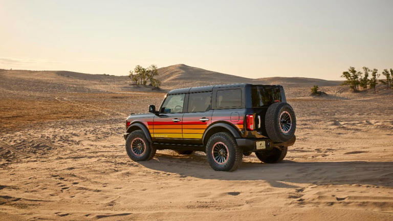 Ford recalls over 16,000 Broncos for dangerous roof issues affecting ...