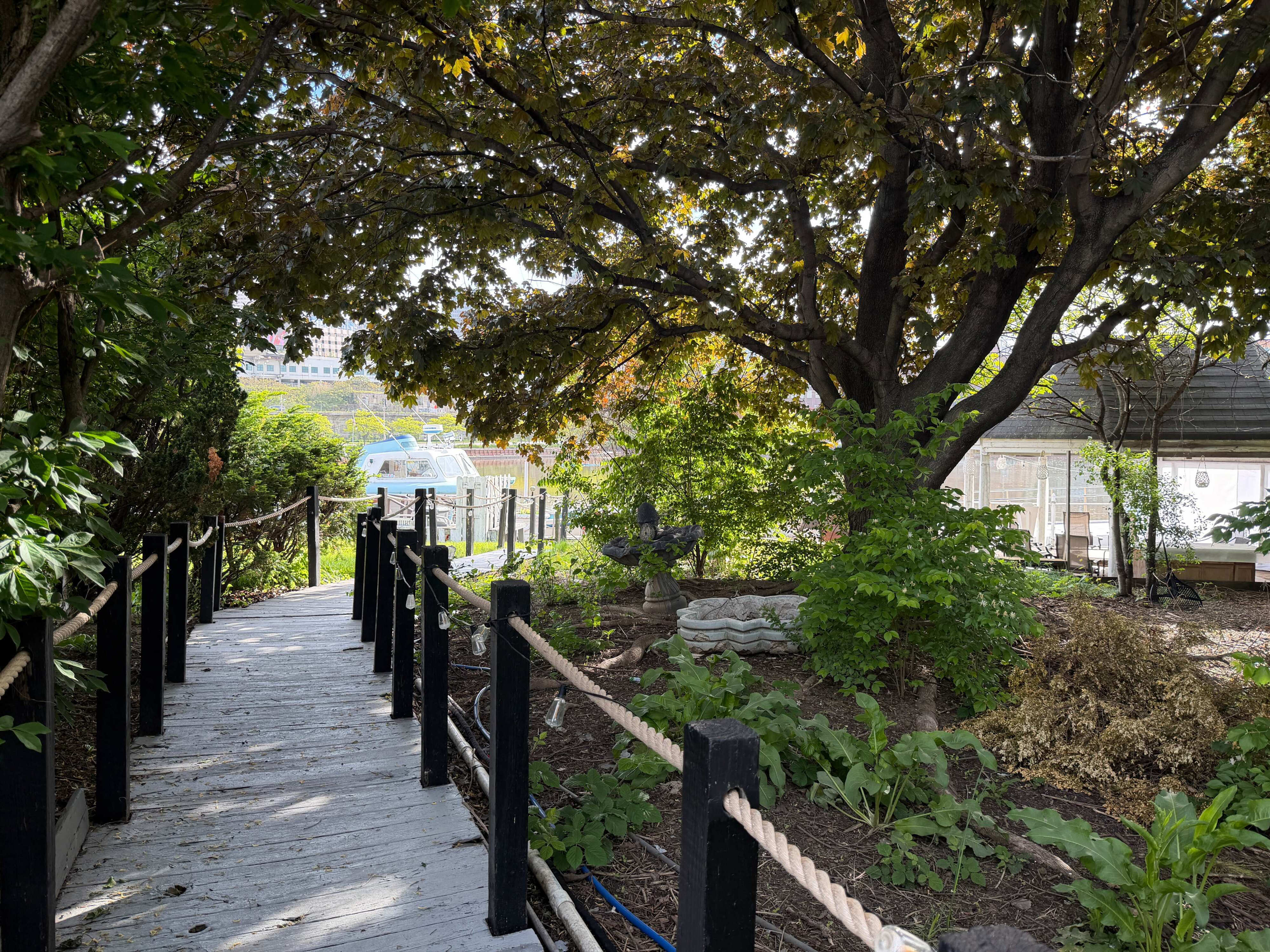 New Cleveland river cruise blends theater, comedy and healing ritual