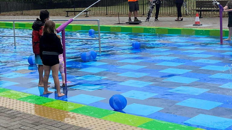Frustration as splash park stays shut in heatwave