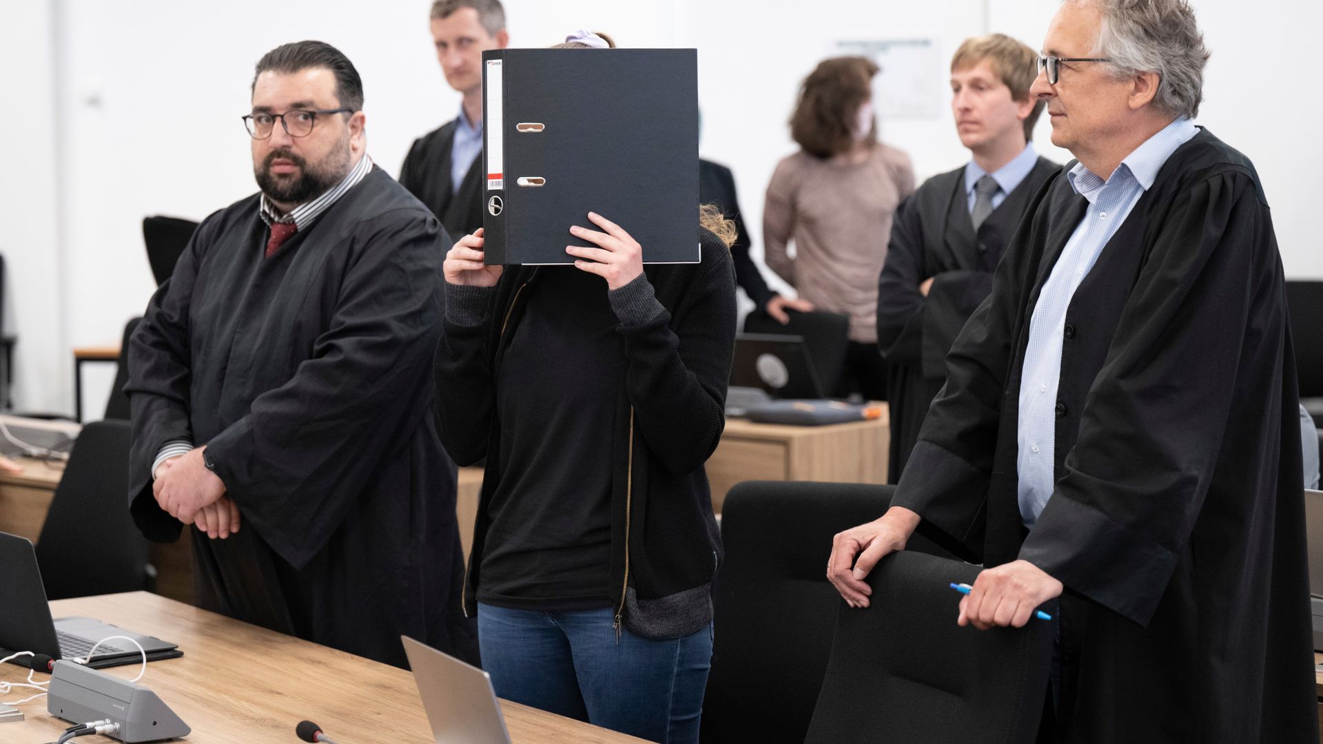 Lina E.: Linksextremistin kommt vorzeitig frei - restliche Strafe zur ...