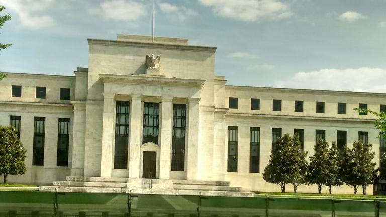Kevin Warsh sworn in: A new era for the Federal Reserve and your wallet