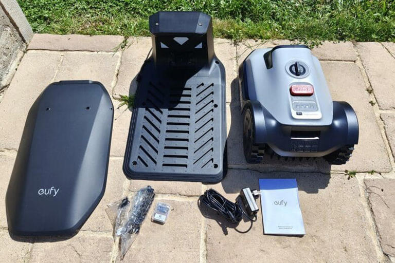 Mon test du robot tondeuse eufy C15 (avec garage intégré), le champion ...