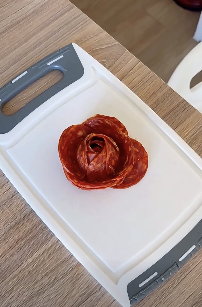 Pepperoni heart
