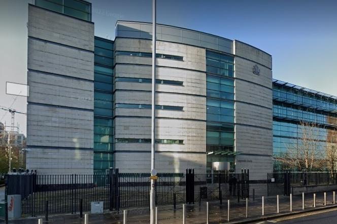 Court told how taxi passenger showed seven-inch knife to the driver